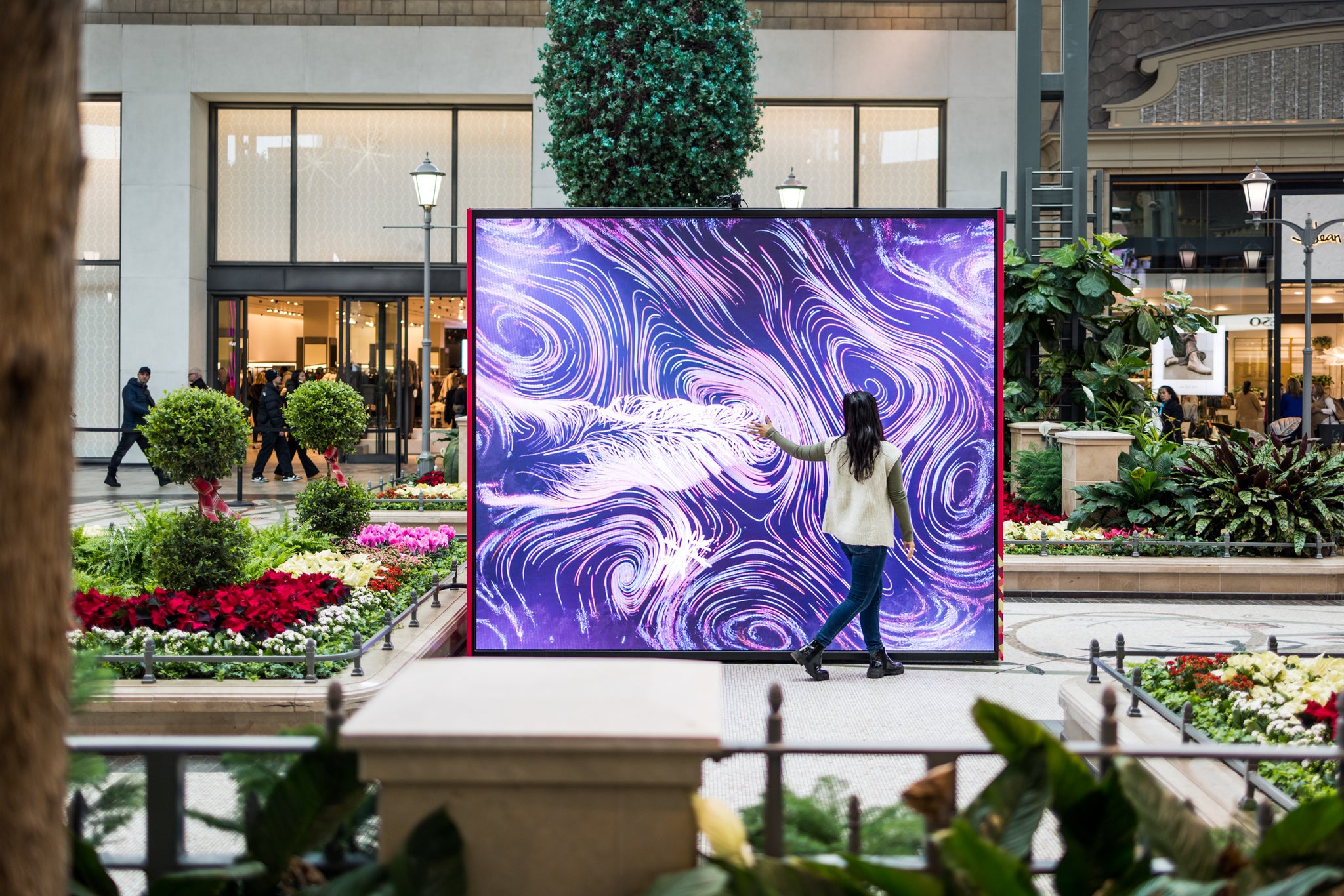 Interactive installation, Carrefour Laval | Moment factory – Moment Factory
