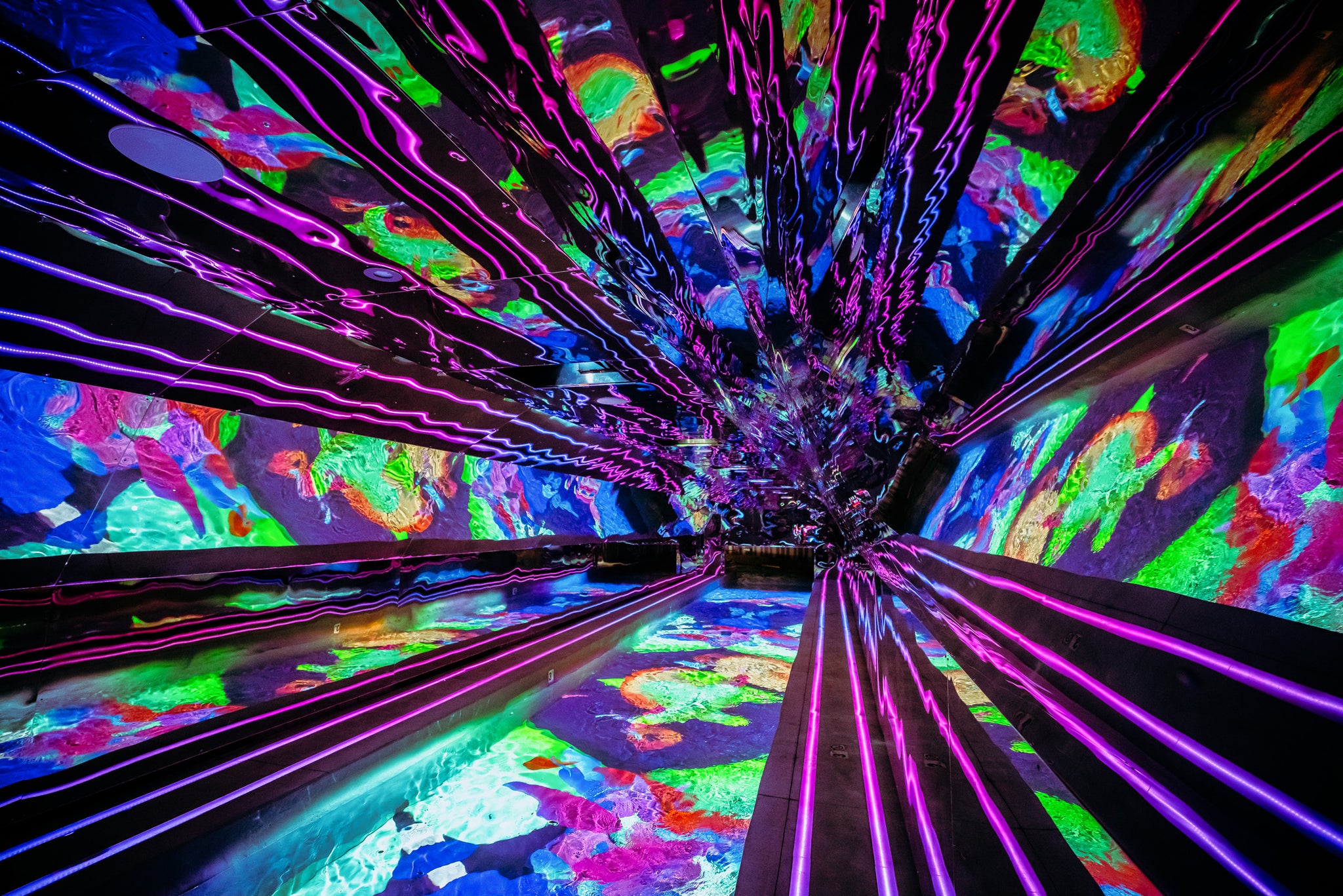 Kaleidoscope Kavern Lazy River | Moment Factory