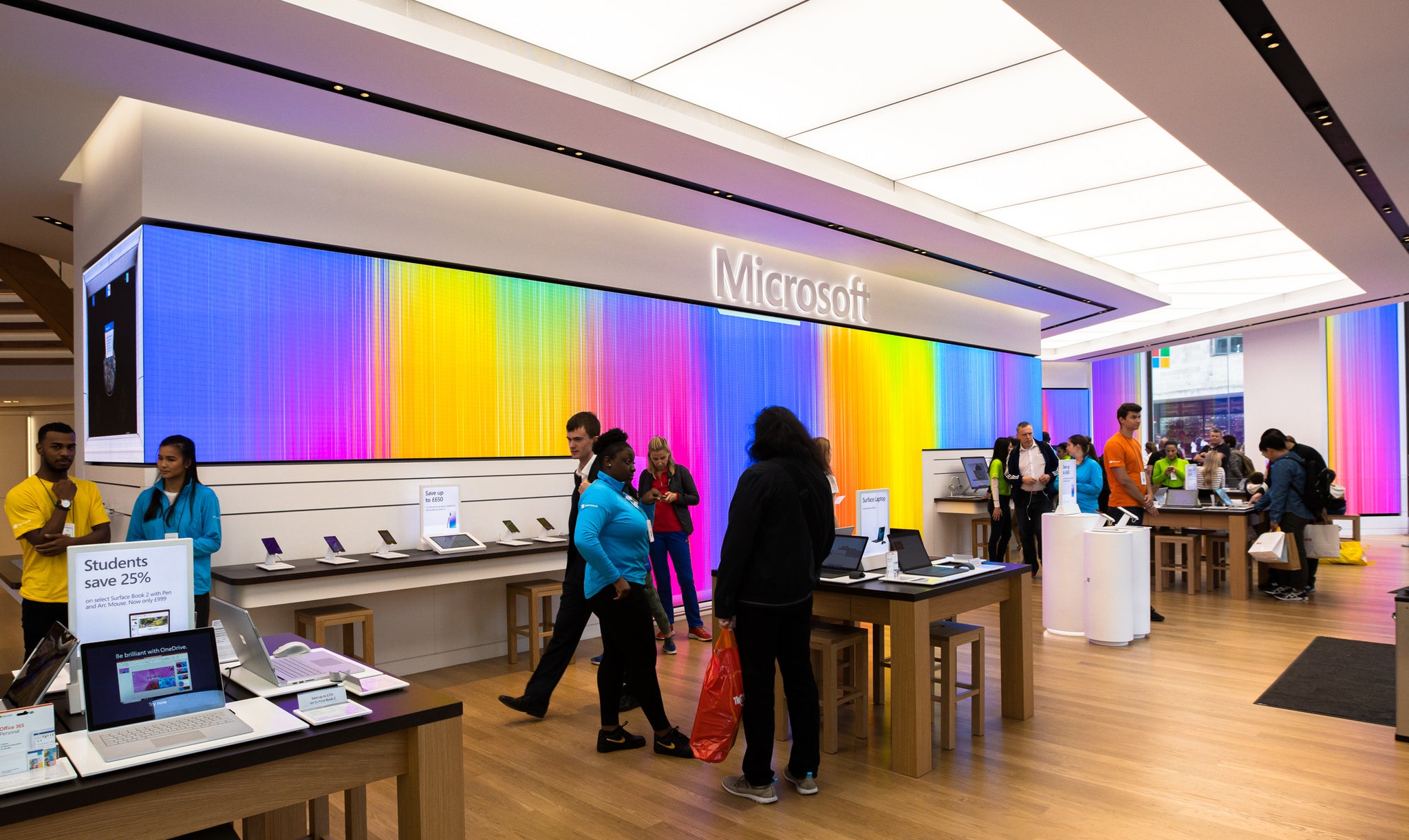 Microsoft Flagship Store in London | Moment Factory